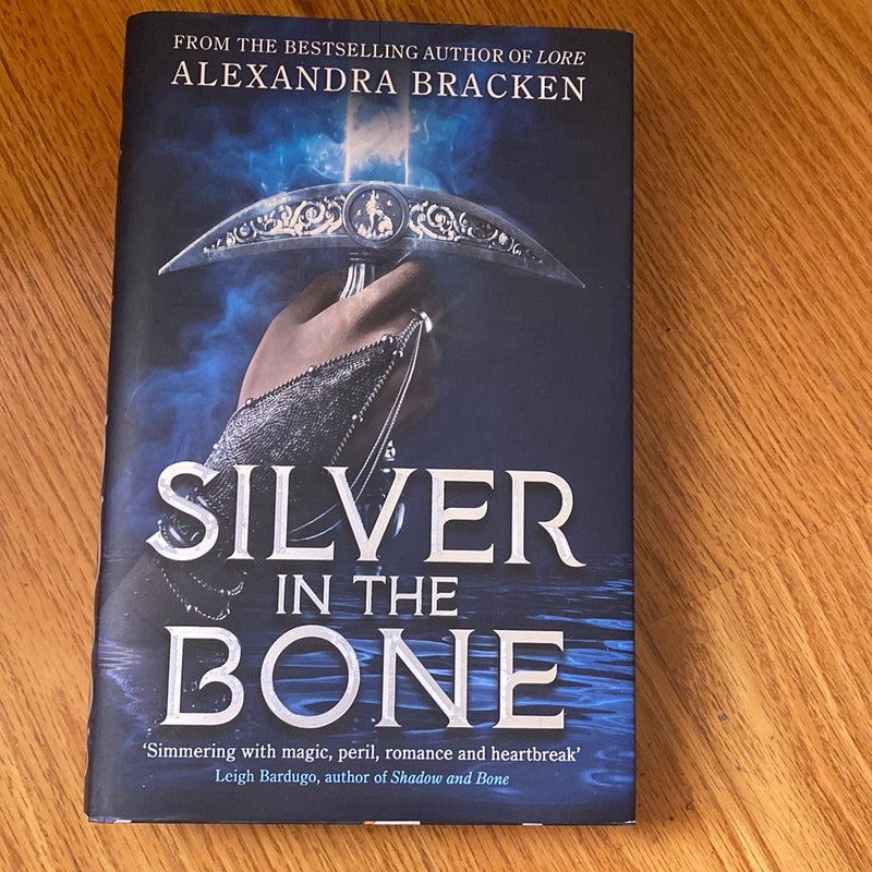 Silver in the bone by Alexandra Bracken, Hardcover | Pangobooks