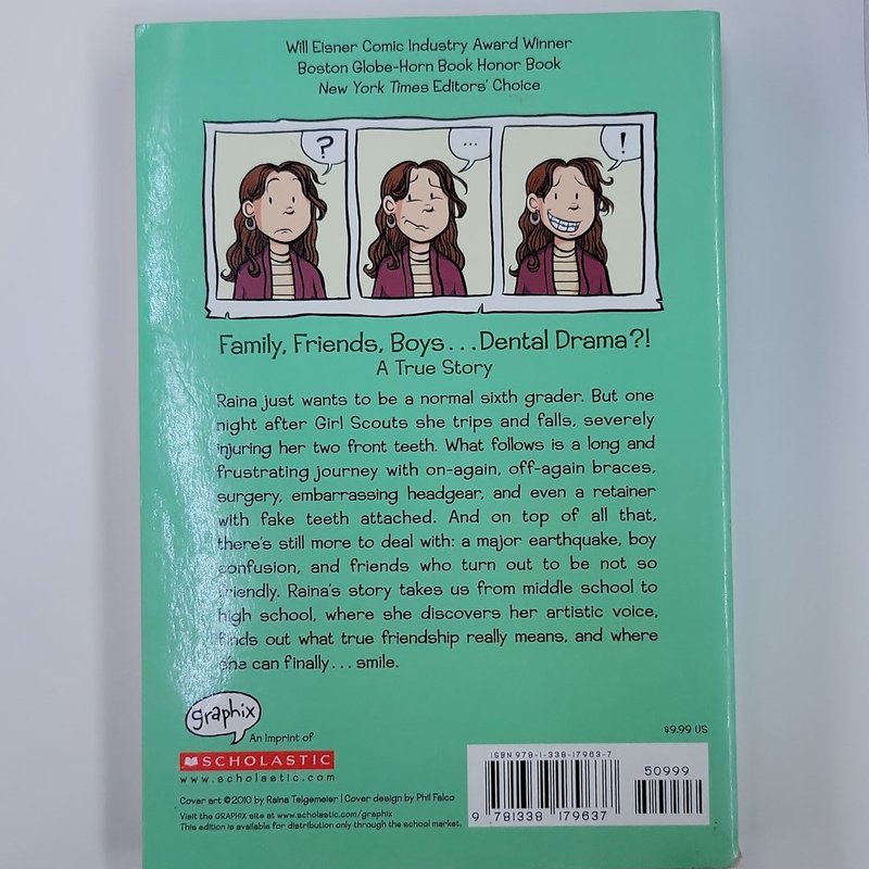 Smile by Raina Telgemeier, Paperback | Pangobooks