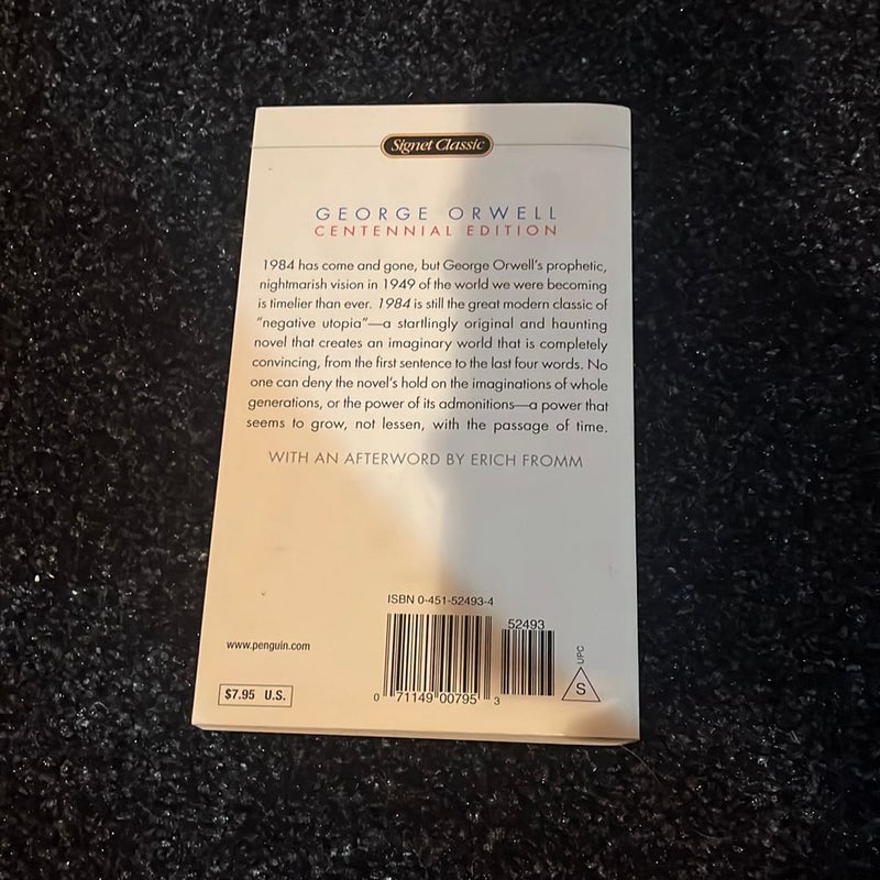 1984 by George Orwell, Paperback | Pangobooks