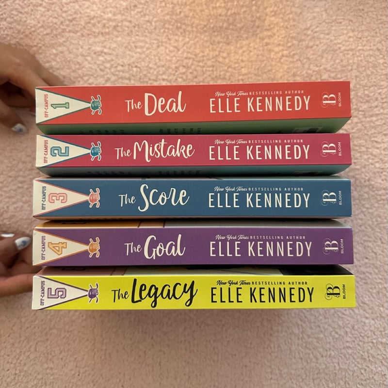 Off Campus Series by Elle Kennedy, Paperback | Pangobooks