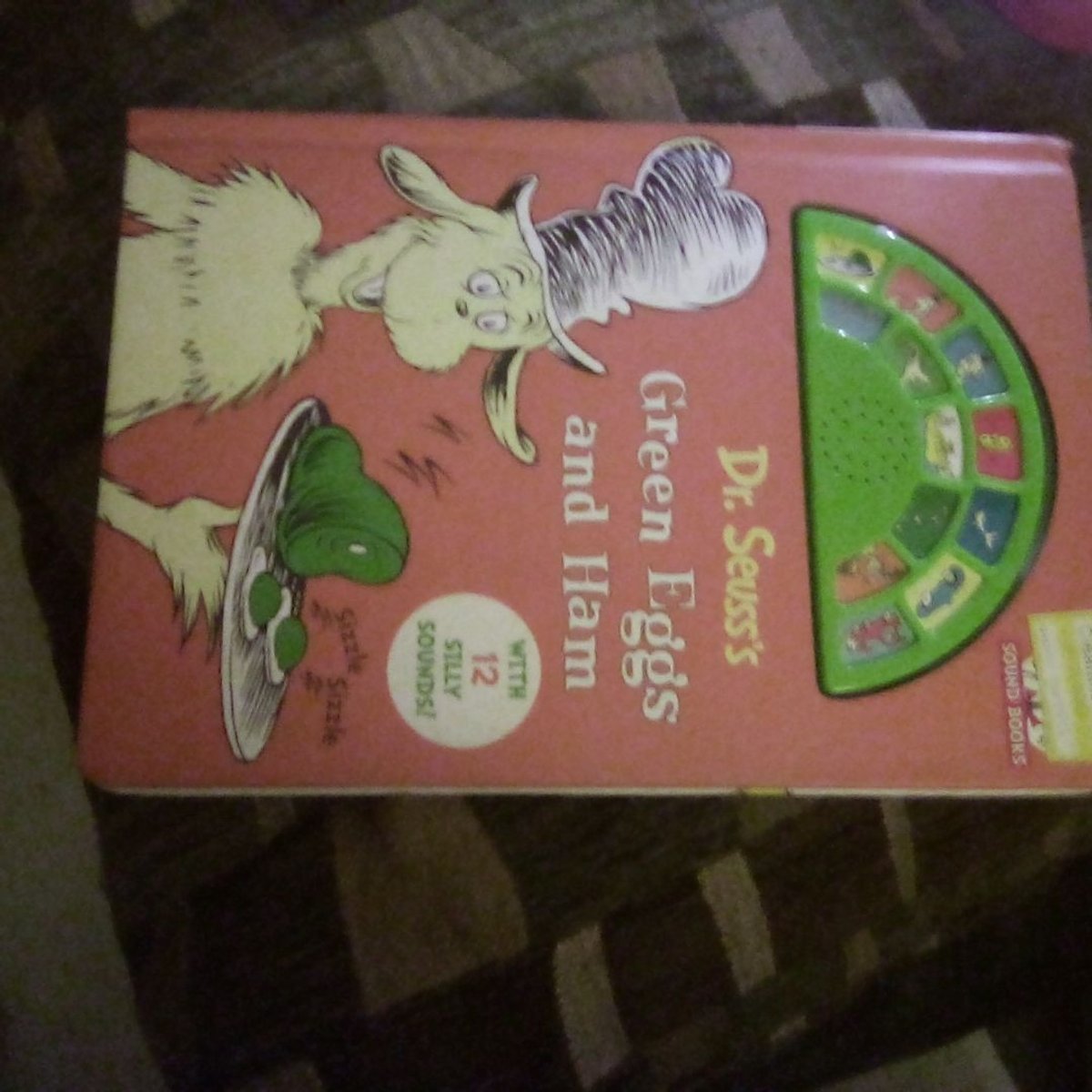 Dr. Seuss's Green Eggs and Ham with 12 Silly Sounds! by Seuss