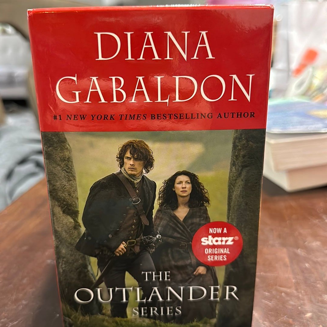 Outlander 4-Copy Boxed Set by Diana Gabaldon, Paperback | Pangobooks