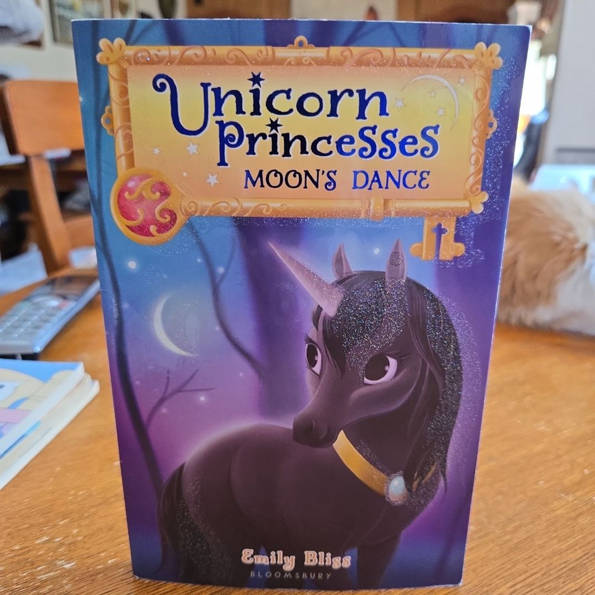 Unicorn Princesses 6: Moon's Dance by Emily Bliss