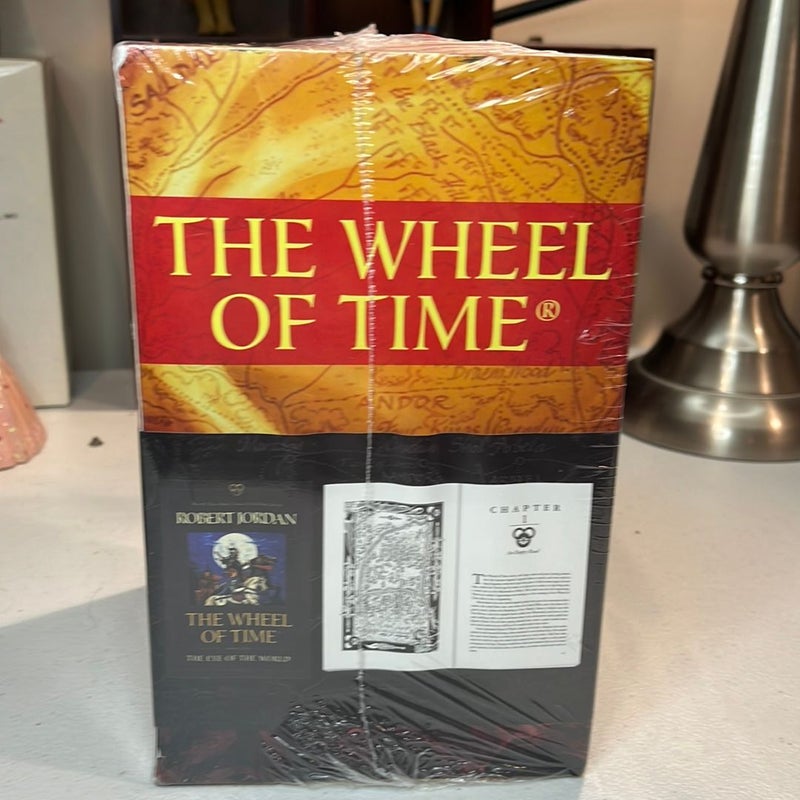 Wheel of Time - 5 book set NIB by Robert Jordan, Paperback | Pangobooks