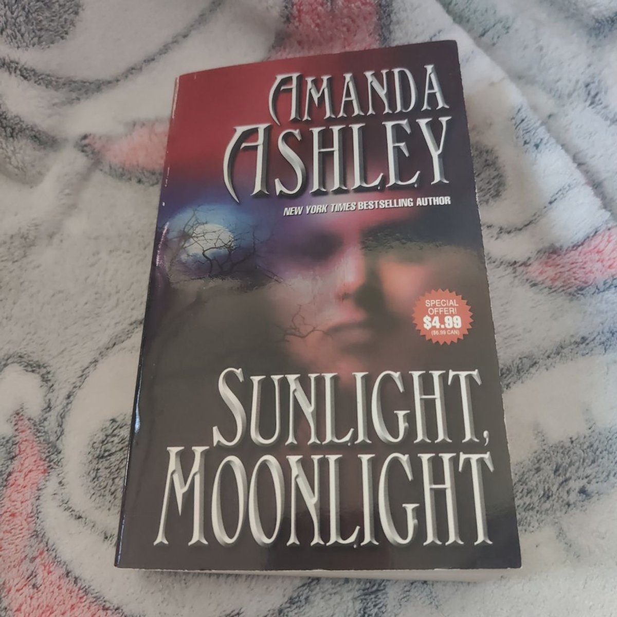 Sunlight, Moonlight by Amanda Ashley