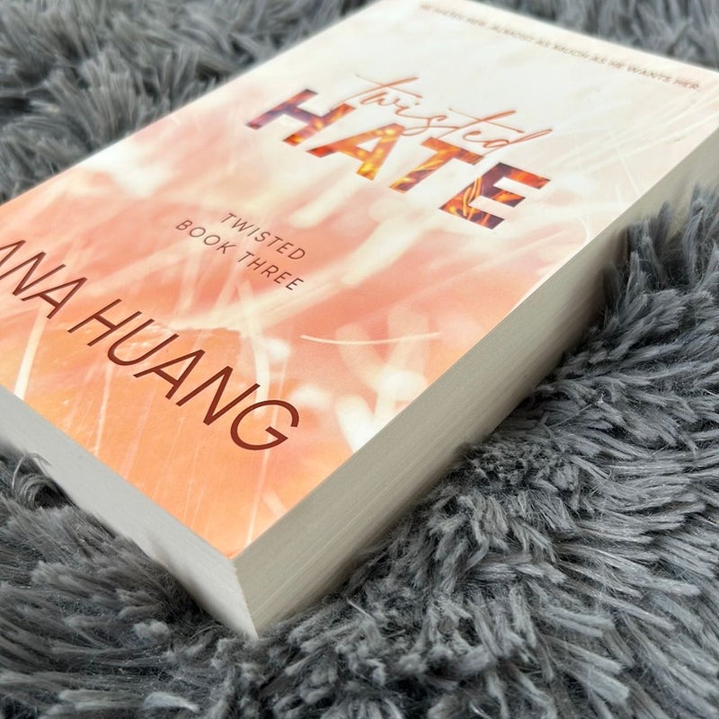 Twisted Hate by Ana Huang, Paperback | Pangobooks