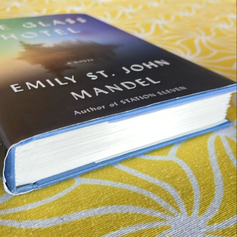 The Glass Hotel by Emily St. John Mandel, Hardcover | Pangobooks