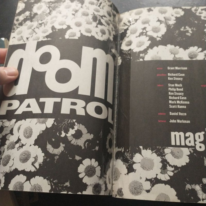 Doom Patrol - Magic Bus by Grant Morrison, Paperback | Pangobooks