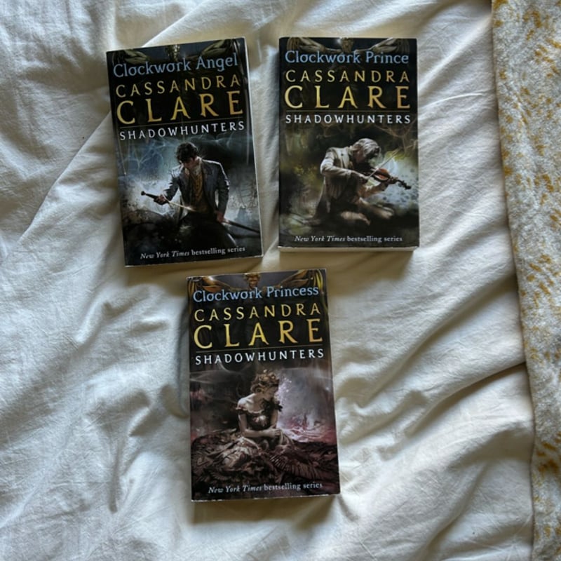 Clockwork Angel by Cassandra Clare, Paperback | Pangobooks
