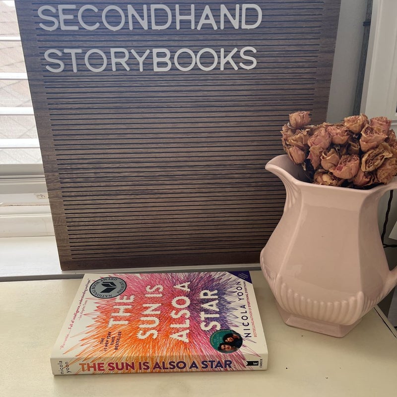 The Sun Is Also a Star by Nicola Yoon, Paperback | Pangobooks
