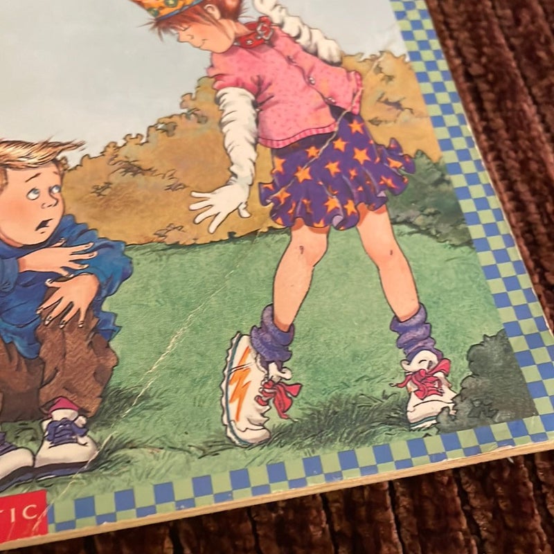 Junie B. Jones #7: Handsome Warren by Barbara Park, Paperback | Pangobooks