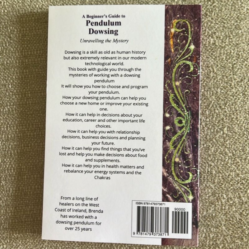 A Beginner's Guide to Pendulum Dowsing by Brenda Hunt