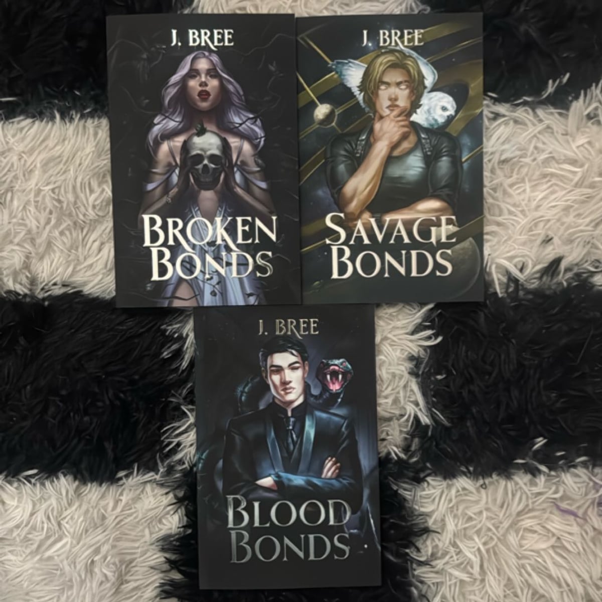 Bonds That Tie PR Editions by J. Bree, Paperback | Pangobooks