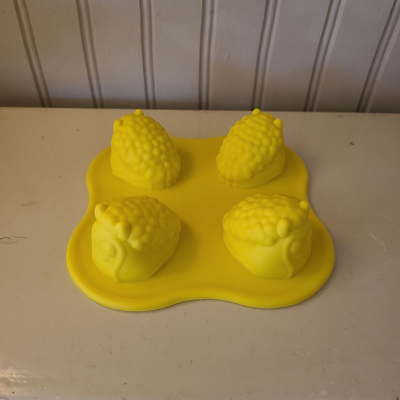 Doomslug Silicone Mold by Brandon Sanderson, Paperback | Pangobooks