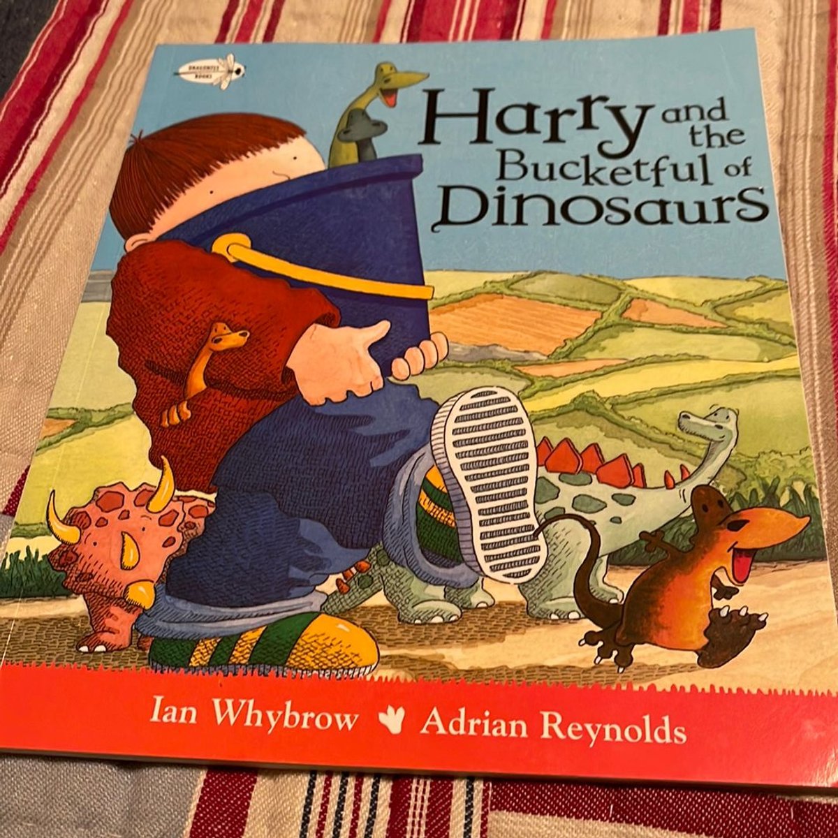 Harry and the Bucketful of Dinosaurs by Ian Whybrow