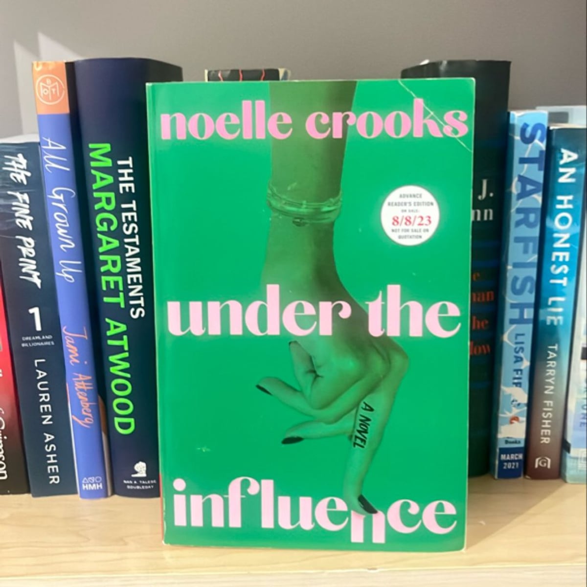 Under the influence by Noelle Crooks , Paperback | Pangobooks