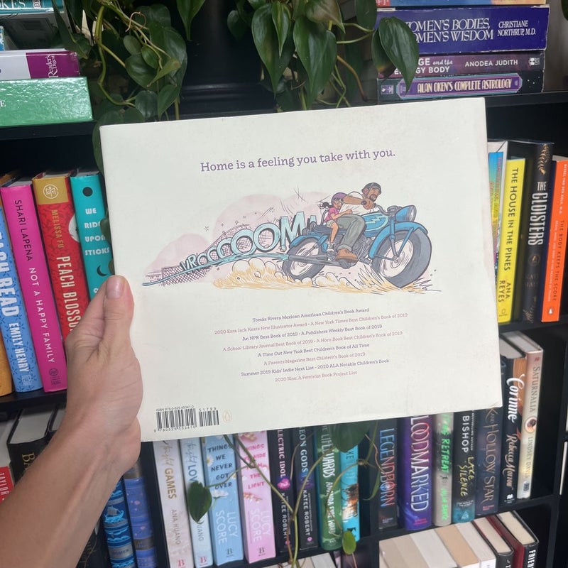 My Papi Has a Motorcycle by Isabel Quintero