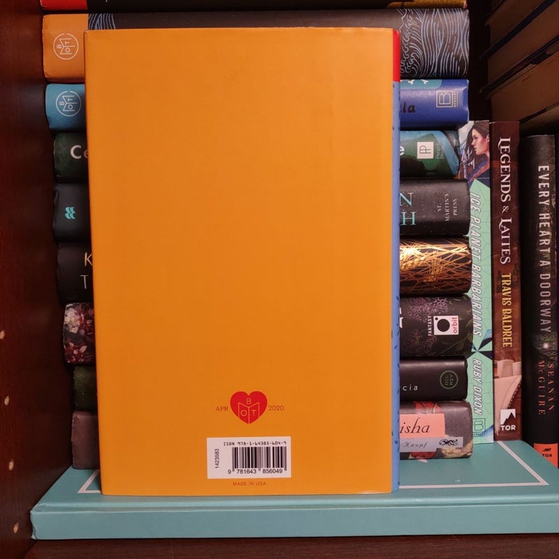 Beach Read by Emily Henry , Hardcover | Pangobooks