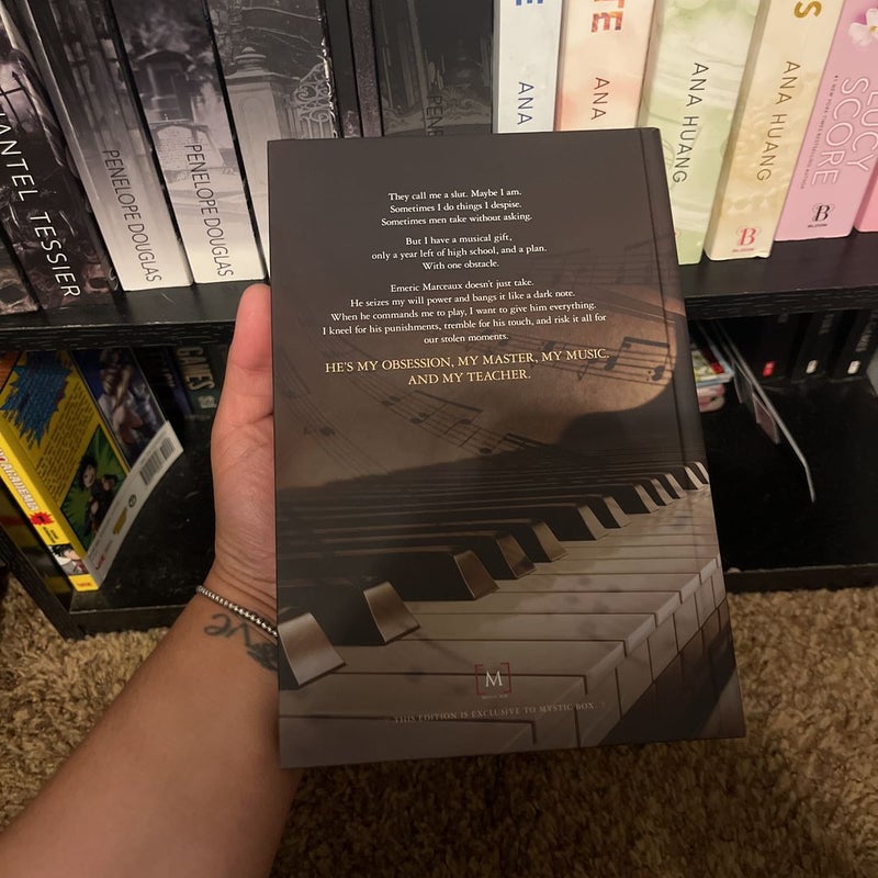 Dark notes mystic by Pam Goodwin , Hardcover | Pangobooks