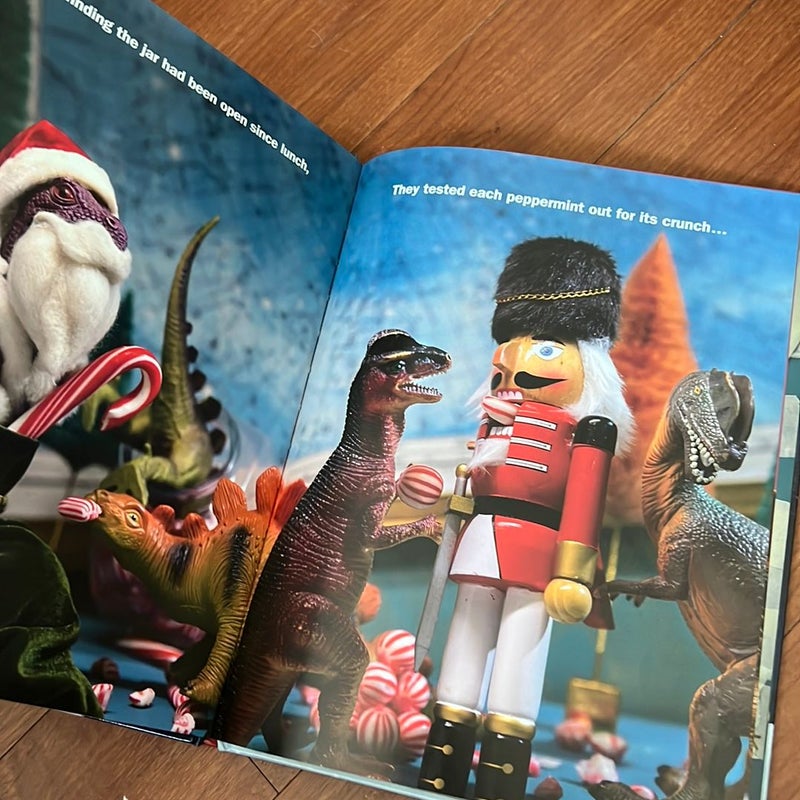 What the Dinosaurs Did the Night Before Christmas by Refe Tuma, Susan Tuma