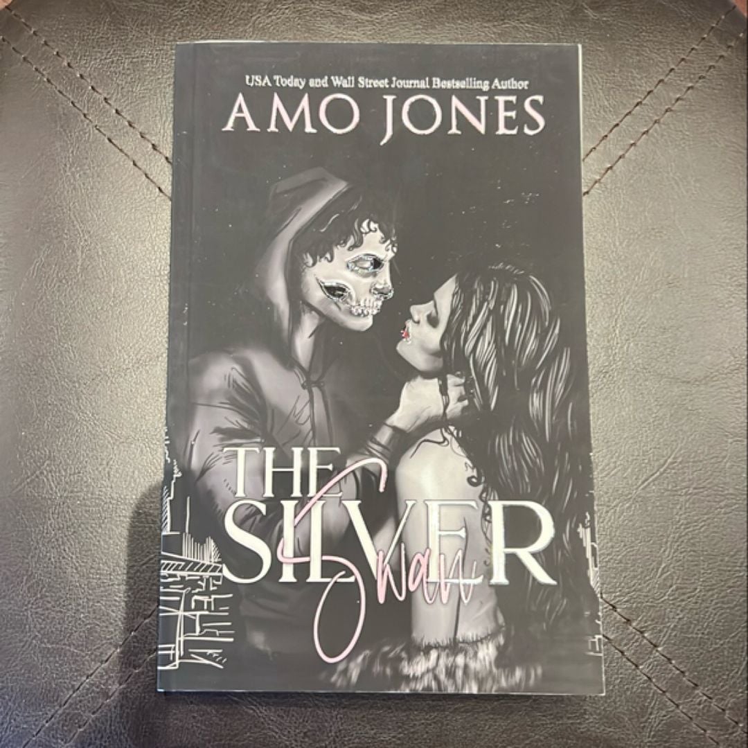 The Silver Swan by Amo Jones, Paperback | Pangobooks