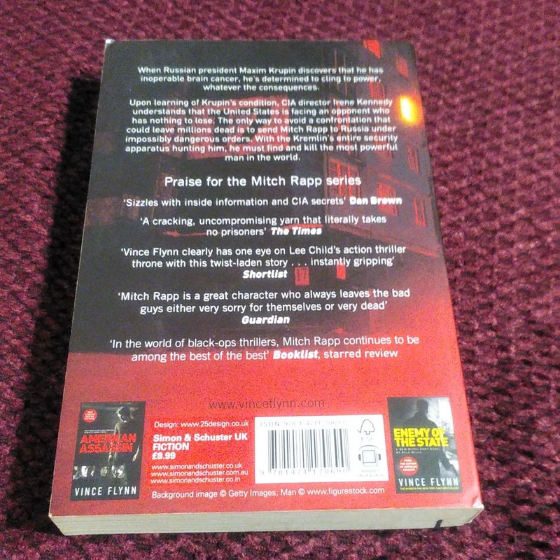 Red War by Vince Flynn, Kyle Mills