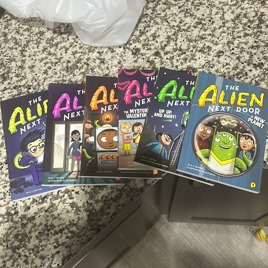 The Alien Next Door 8: a New Planet by A. I. Newton