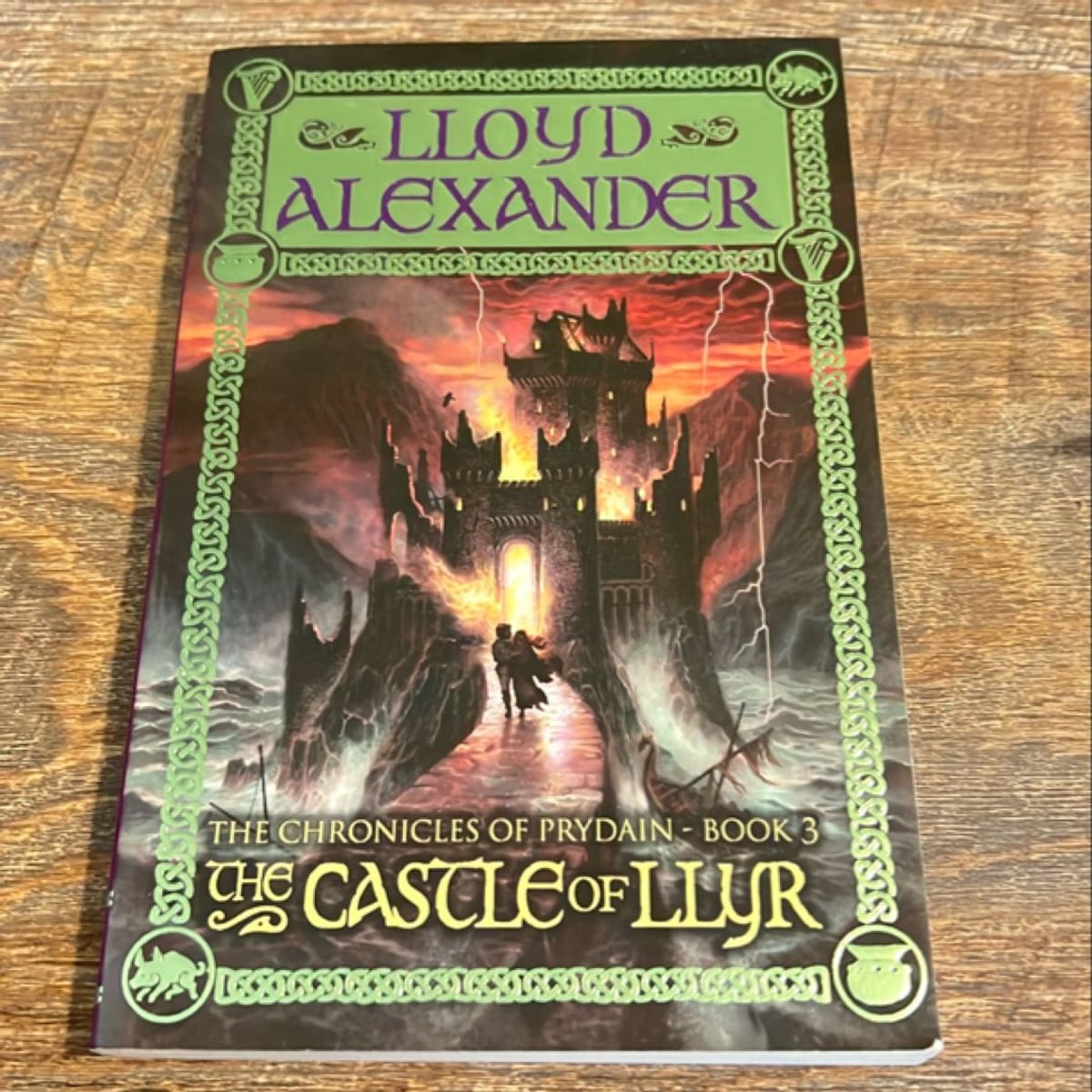 The Castle of Llyr by Lloyd Alexander