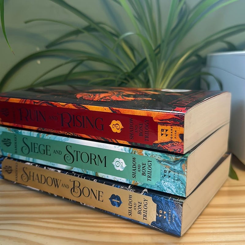 The Shadow and Bone Trilogy Boxed Set by Leigh Bardugo, Paperback | Pangobooks