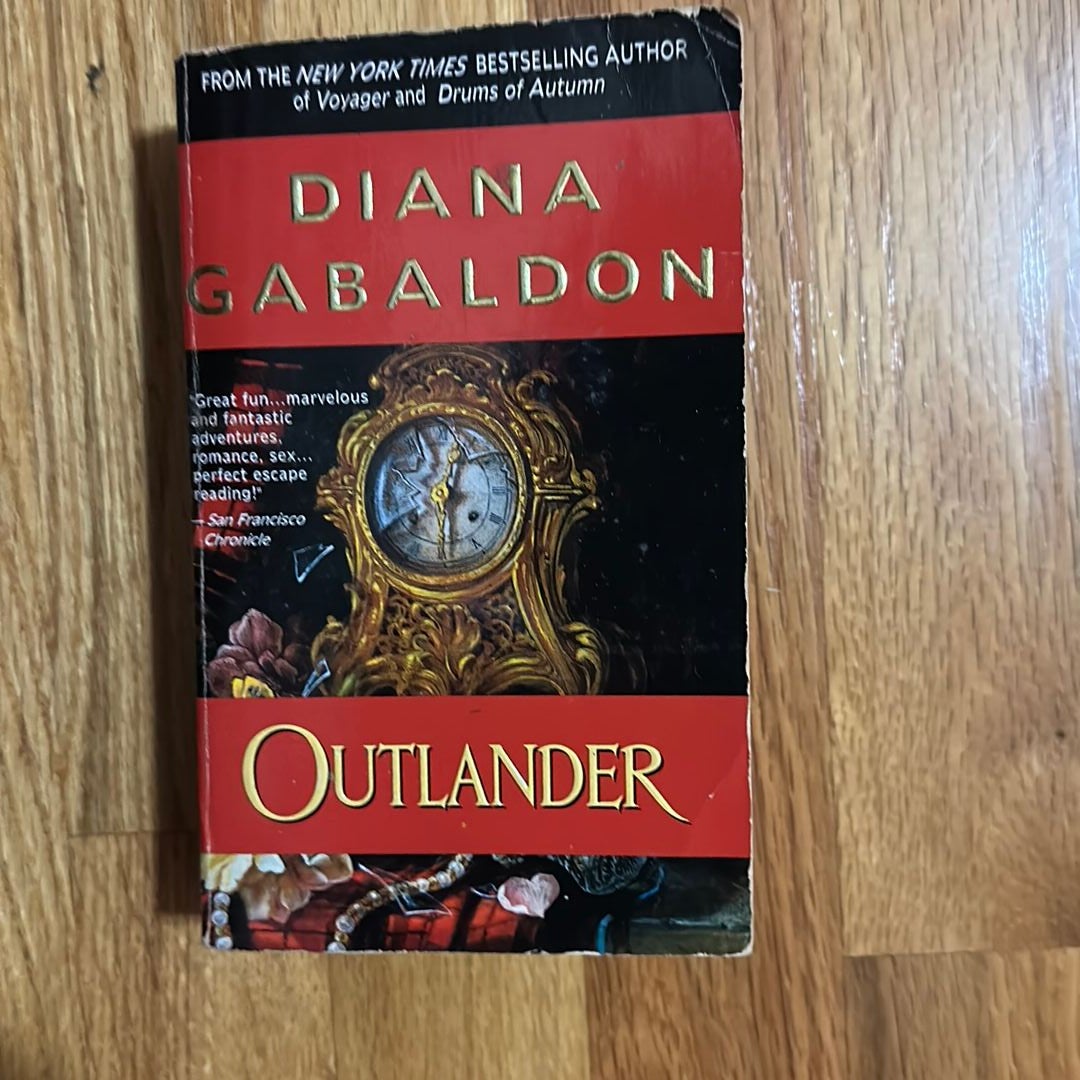 Outlander by Diana Gabaldon, Paperback | Pangobooks