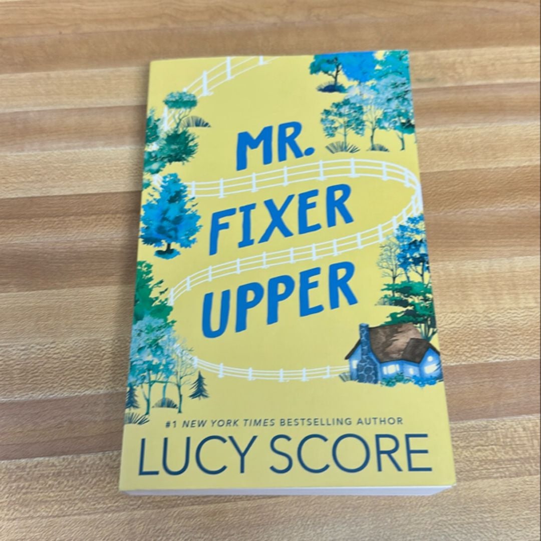 Mr. Fixer Upper by Lucy Score, Paperback | Pangobooks