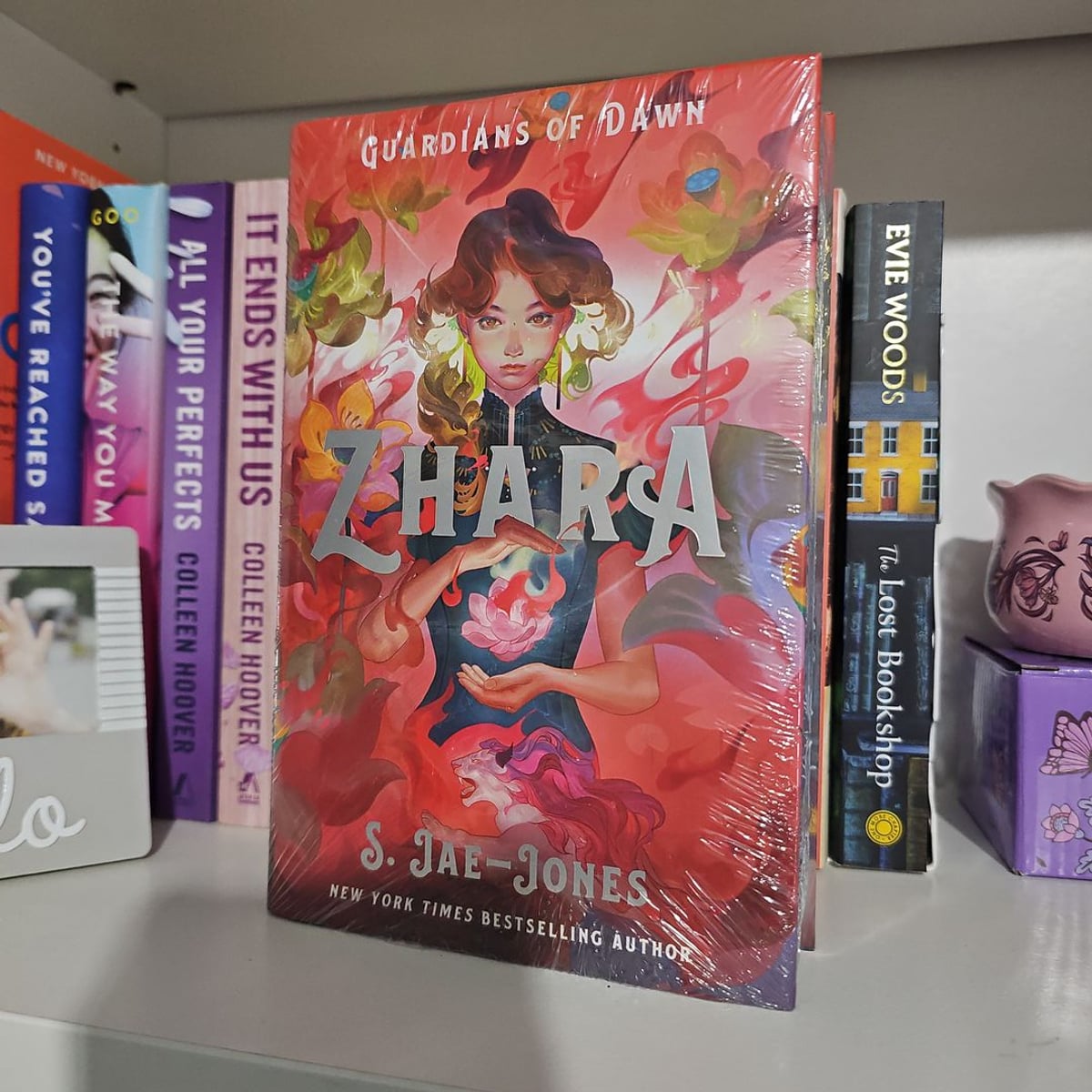 Guardians of the Dawn: Zhara Illumicrate editions by S. Jae-Jones ...