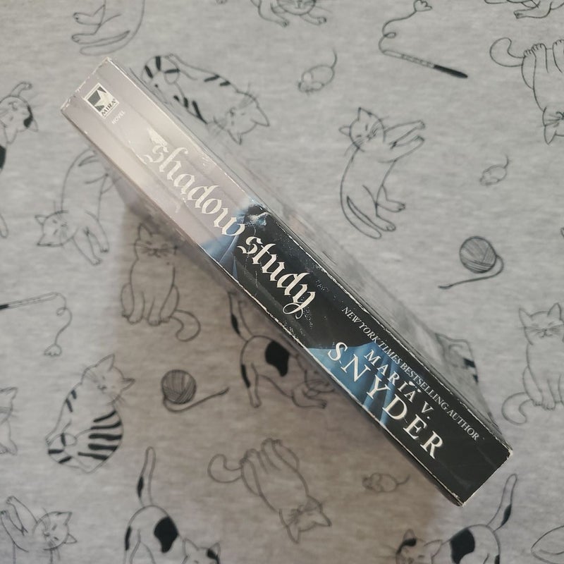 Shadow Study by Maria V. Snyder, Paperback | Pangobooks