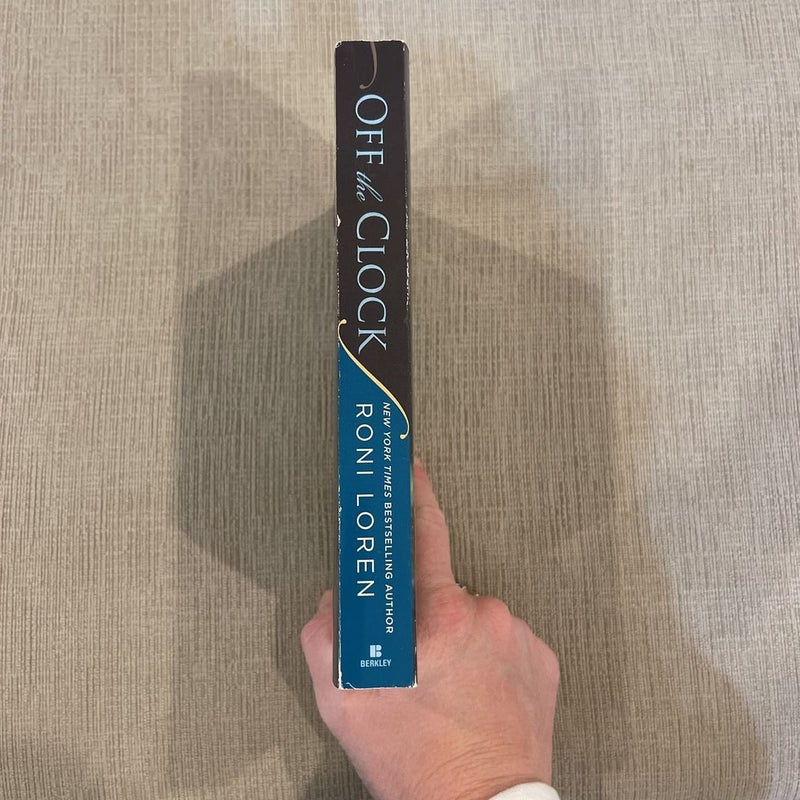 Off the Clock by Roni Loren, Paperback | Pangobooks
