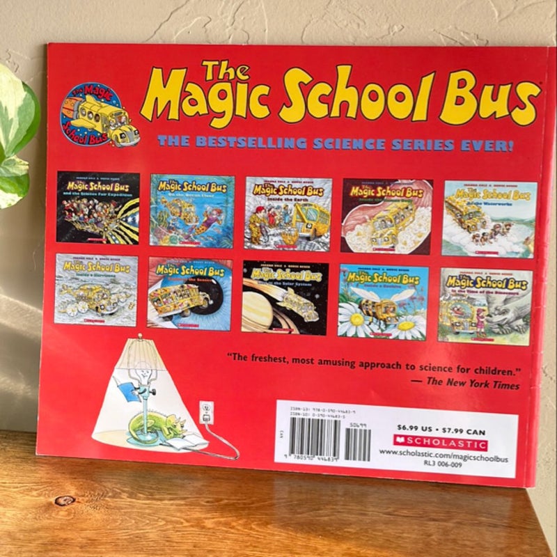 The Magic School Bus and the Electric Field Trip by Joanna Cole