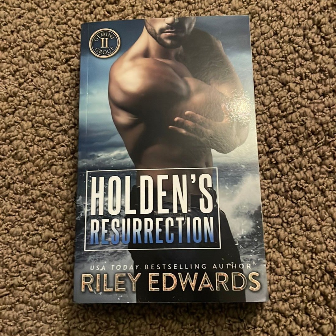 Holden's Resurrection by Riley Edwards, Paperback | Pangobooks