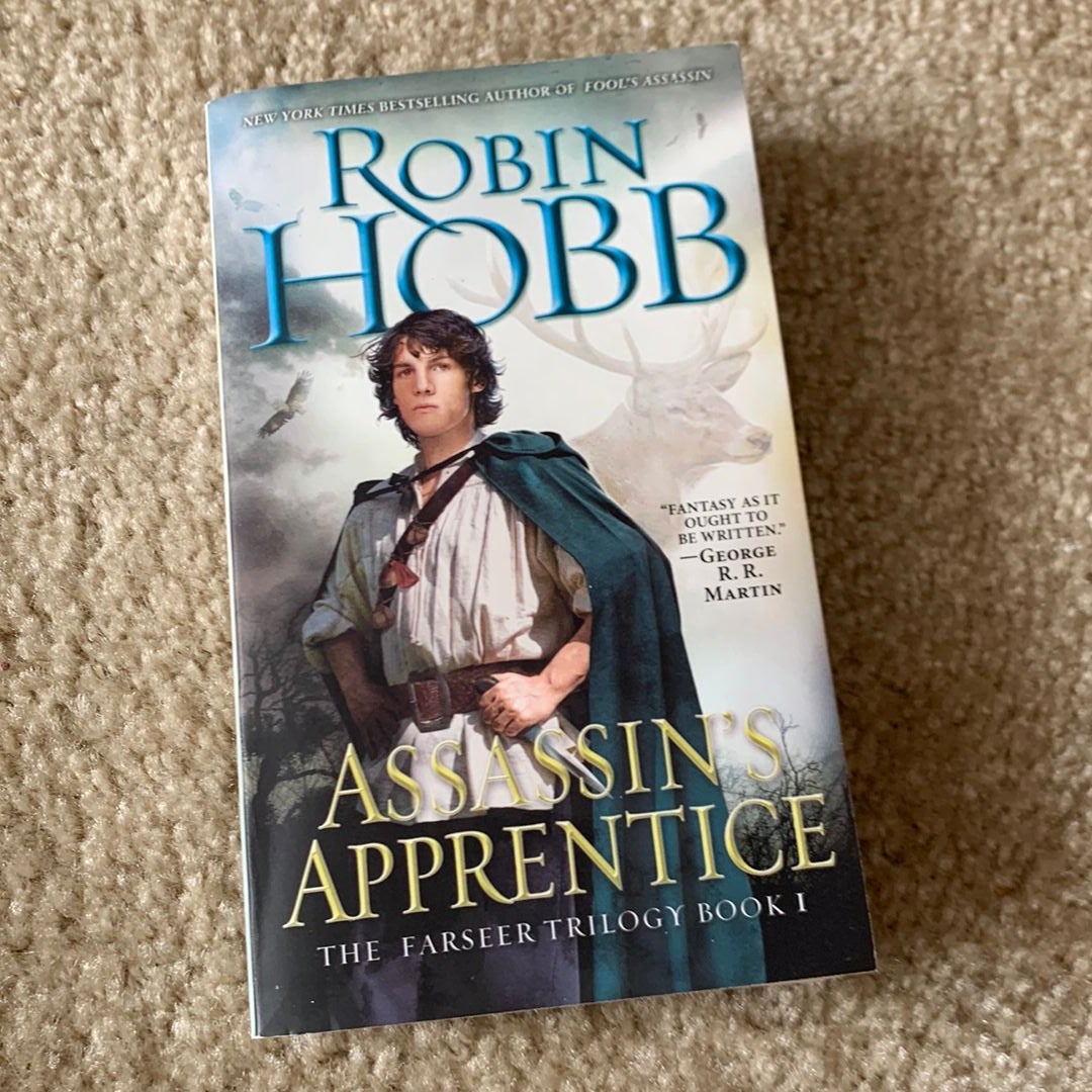 Assassin's Apprentice by Robin Hobb, Paperback | Pangobooks