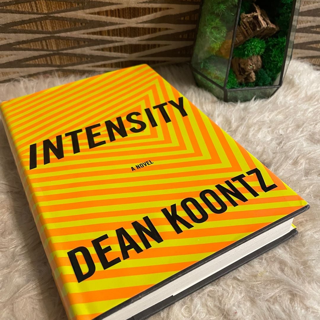Intensity by Dean Koontz, Hardcover | Pangobooks