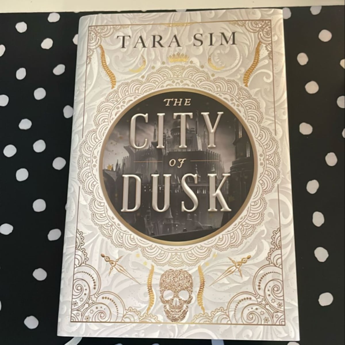 Fairyloot The City of Dusk by Tara Sim, Hardcover | Pangobooks