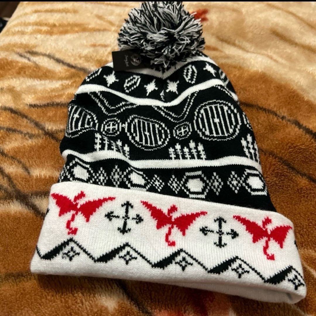 Fairy Loot Womens Beanie - Black White & Red - Hobbit Mountain Dragon ...