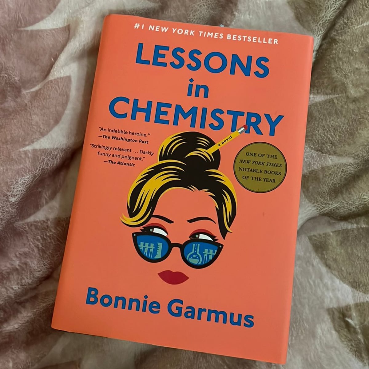 Lessons in Chemistry by Bonnie Garmus, Hardcover | Pangobooks