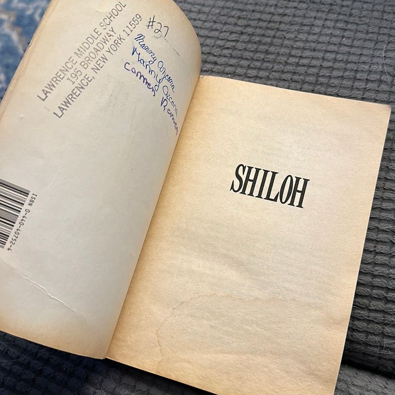 Shiloh by Phyllis Reynolds Naylor , Paperback | Pangobooks