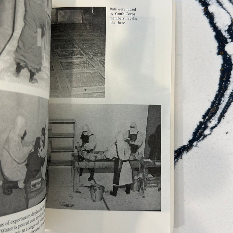 Japan's Infamous Unit 731 by Hal Gold, Paperback | Pangobooks