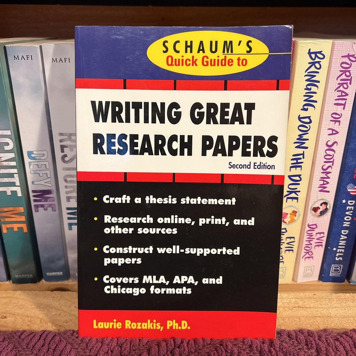 Schaum's Quick Guide to Writing Great Research Papers by Laurie Rozakis