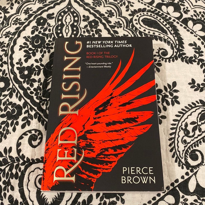 Red Rising by Pierce Brown, Paperback | Pangobooks