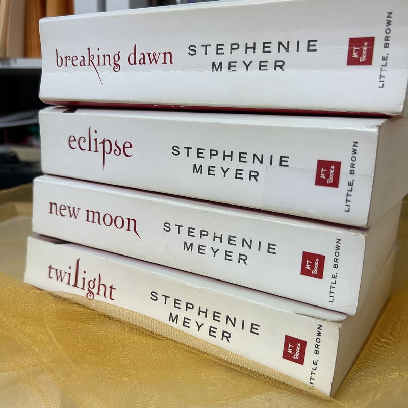 RARE FIVE BOOK Twilight White Collection by Stephanie Meyer, Paperback ...