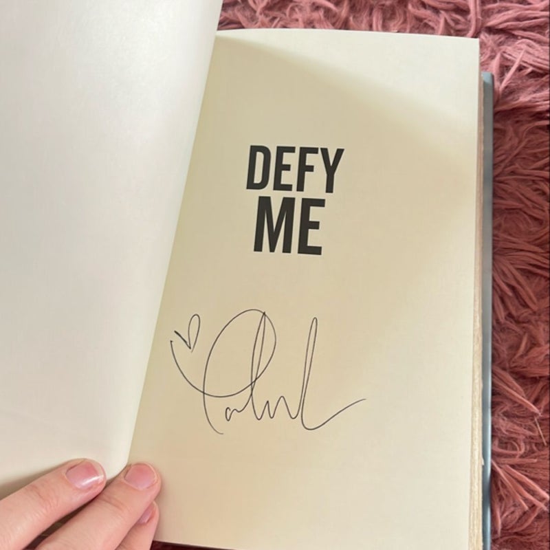 Defy Me *signed first edition* by Tahereh Mafi, Hardcover | Pangobooks