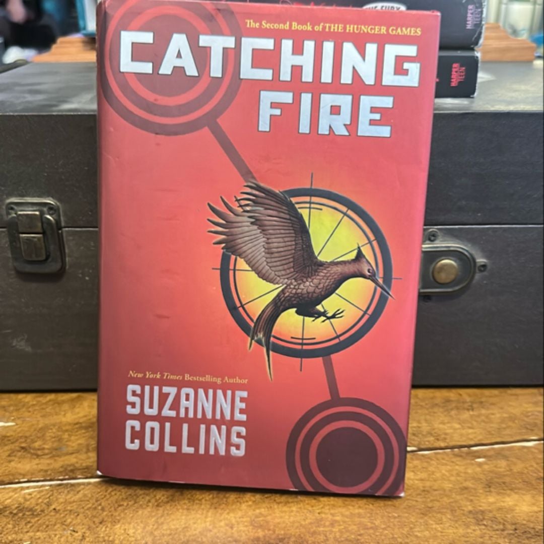 Catching Fire by Suzanne Collins, Hardcover | Pangobooks
