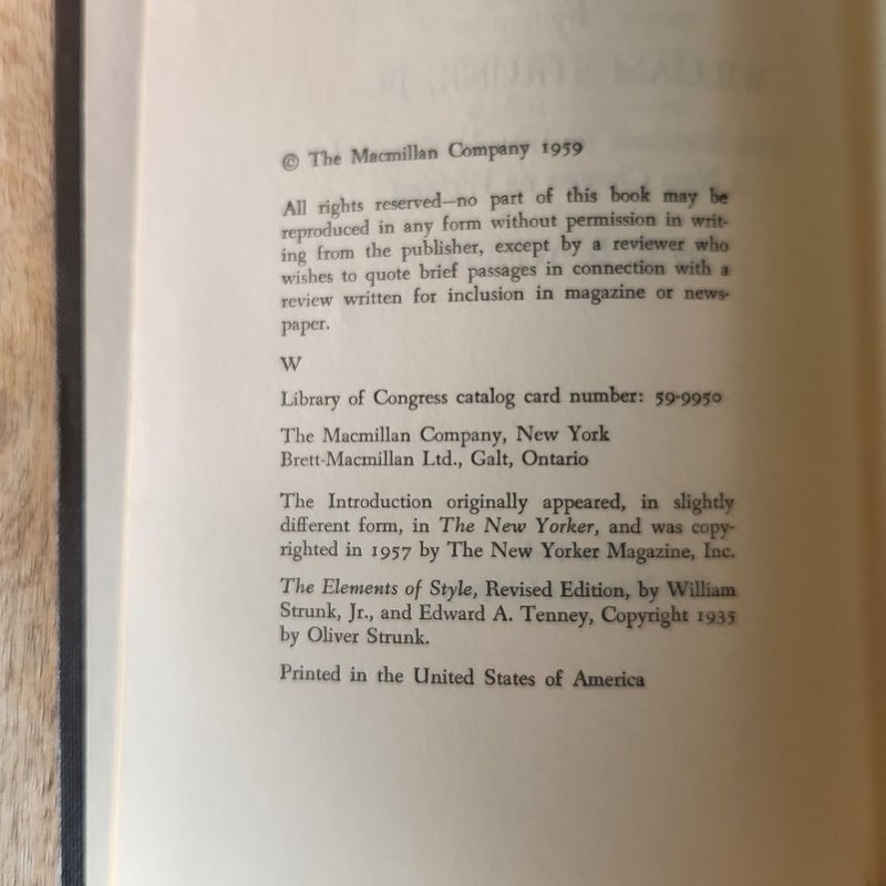 The Elements of Style by Strunk & White, Hardcover | Pangobooks