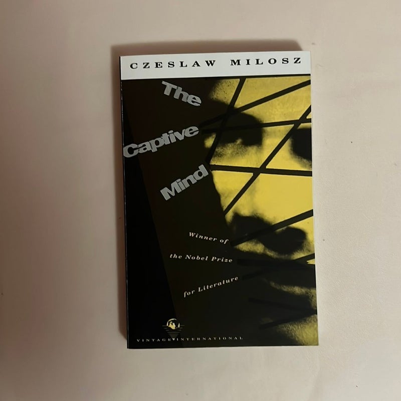 The Captive Mind by Czeslaw Milosz, Paperback | Pangobooks